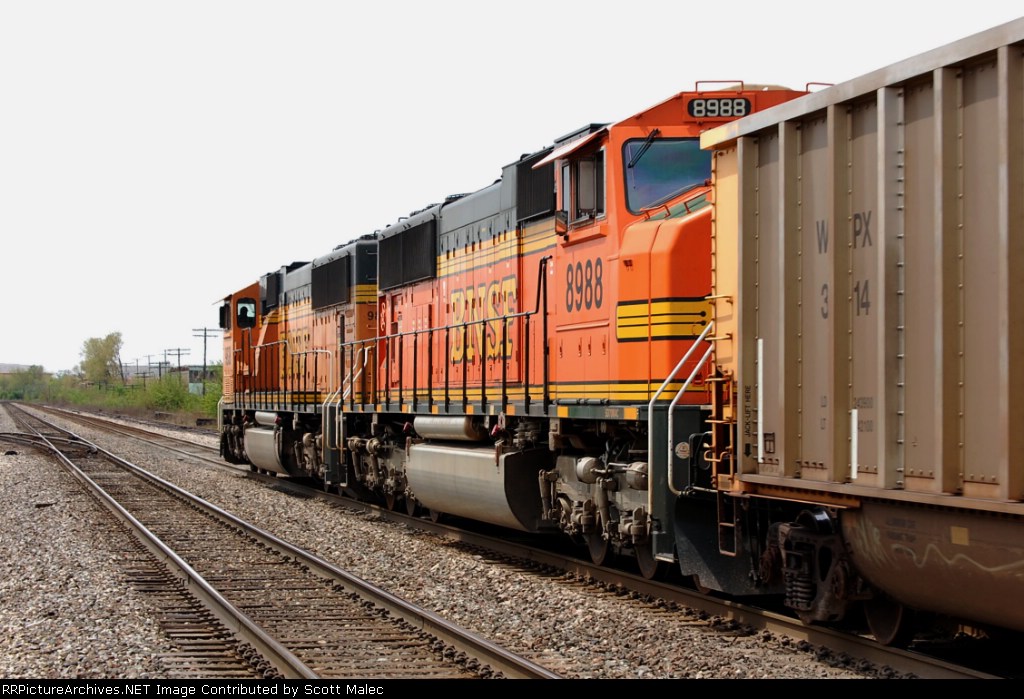 BNSF 9838 & 8988